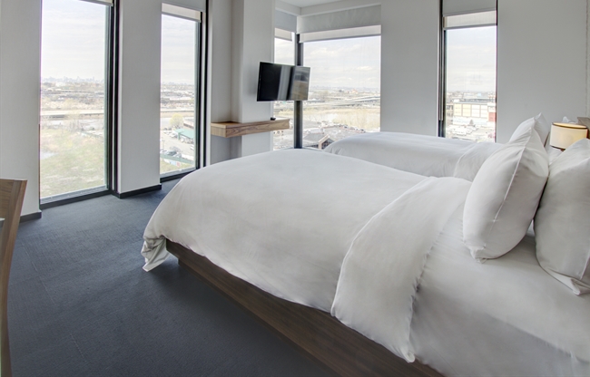 Queens Hotel Rooms and Suites in Flushing, NY | The Parc Hotel